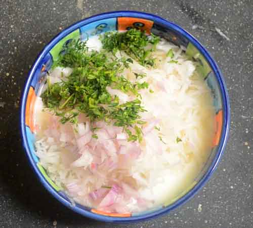 MOOLANGI MOSARU GOJJU / MOOLI RAITA / RADISH IN SPICED YOGHURT Recipe ...