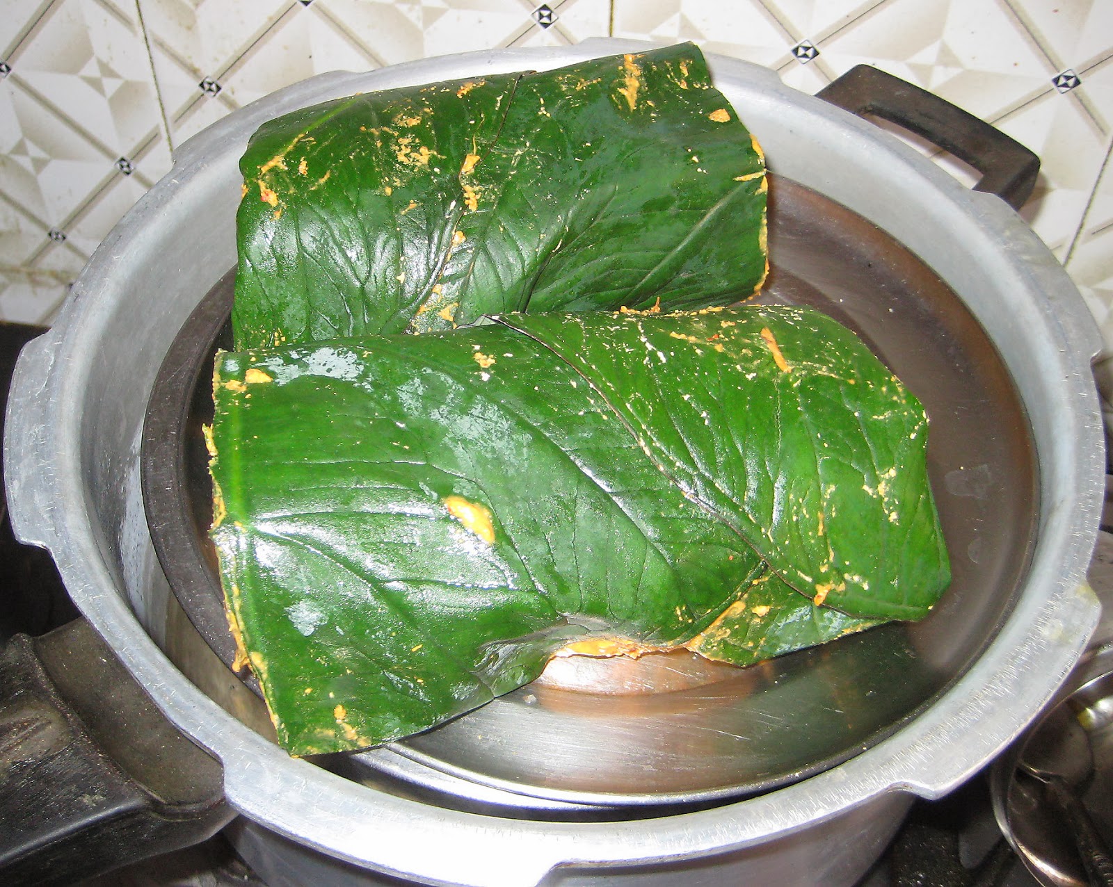 PATHRODE / PATRA / COLACASSIA LEAF ROLLS Recipe | Cook With Smile