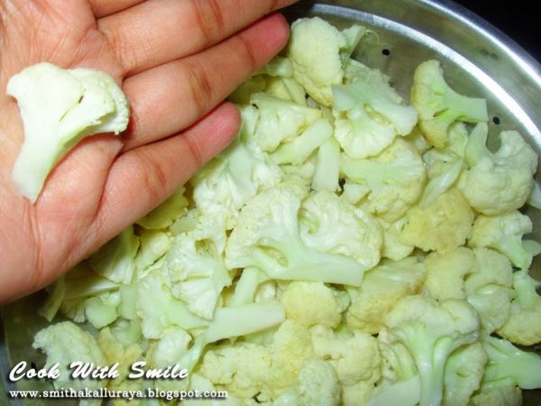 GOBI MANCHURIAN / CAULIFLOWER MANCHURIAN Recipe | Cook With Smile