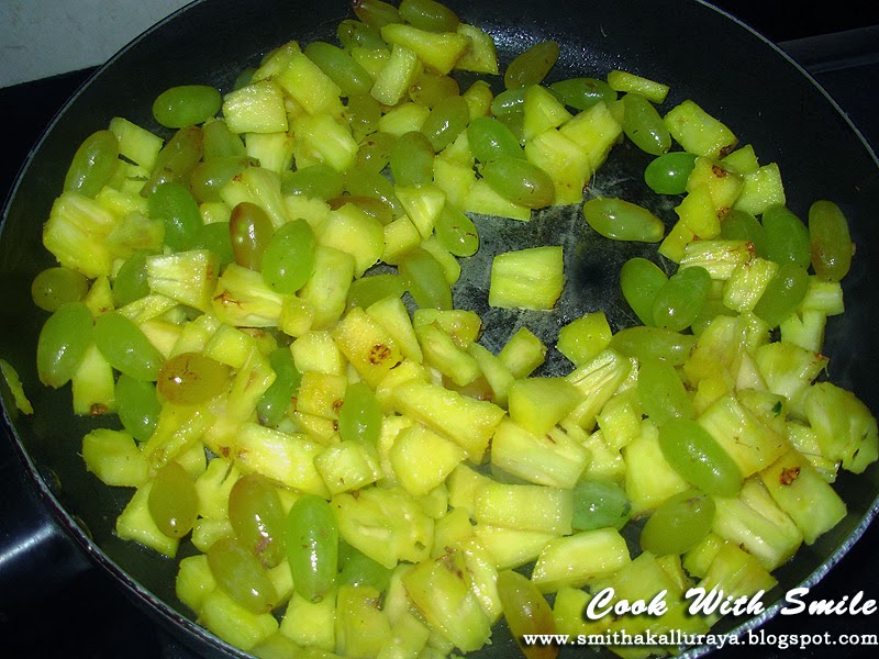PINEAPPLE GOJJU / PINEAPPLE MENASKAI /KARNATAKA STYLE PINEAPPLE CURRY