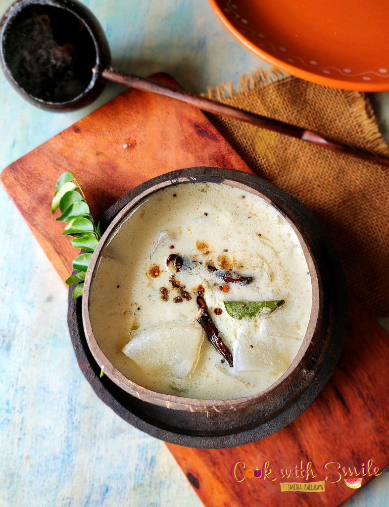 MAJJIGE HULI / MOR KUZHAMBU / UDUPI STYLE MAJJIGE HULI