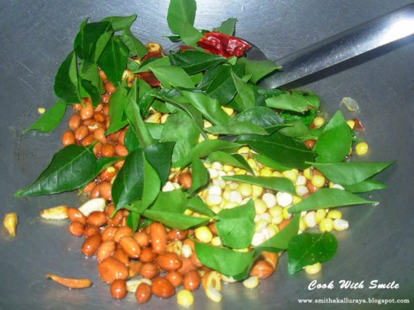 SPICY PUFFED RICE / MURMURA CHIVDA / KHARA KADLE PURI / KARA PORI ...