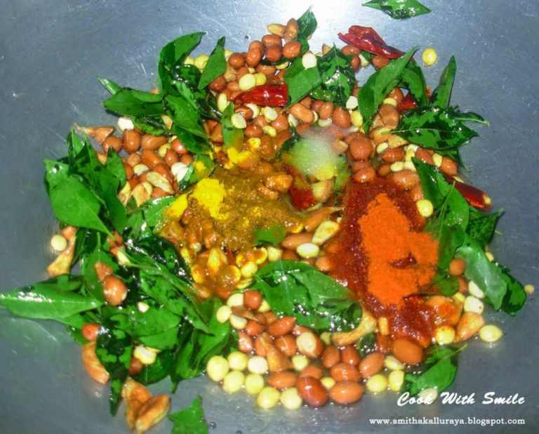 SPICY PUFFED RICE / MURMURA CHIVDA / KHARA KADLE PURI / KARA PORI ...