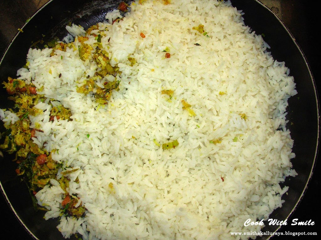 RAW MANGO RICE / MAVINAKAYI CHITRANNA / MANGAI SADAM Recipe | Cook With ...