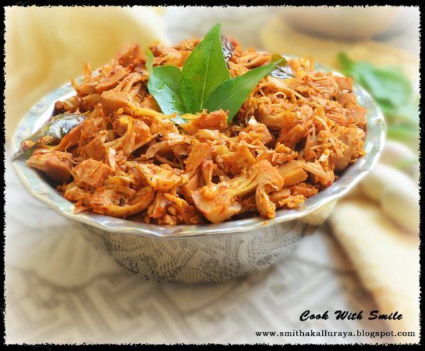 RAW JACKFRUIT STIR FRY / KATHAL KI SABZI / HALASINAKAYI PALYA ...