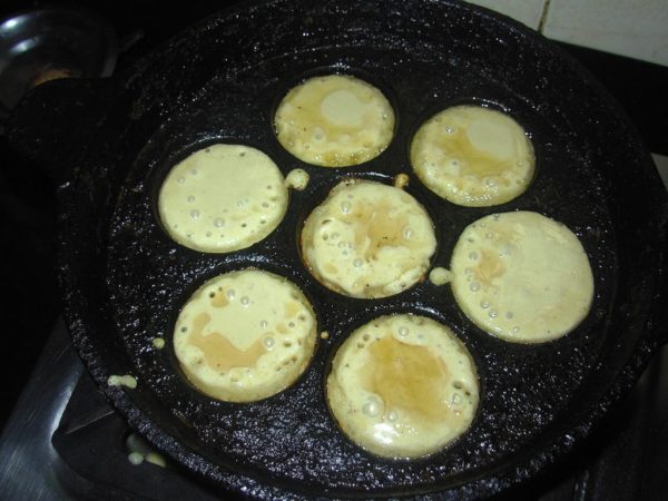 SWEET APPA / APPE RECIPE / NEI APPAM / SWEET PANIYARAM | Cook With Smile