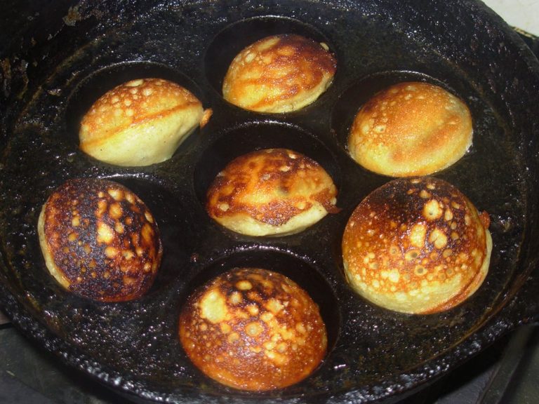 SWEET APPA / APPE RECIPE / NEI APPAM / SWEET PANIYARAM | Cook With Smile