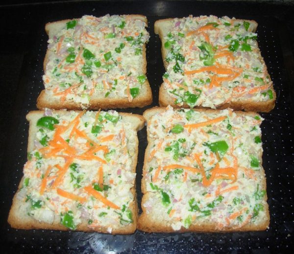 RAVA TOAST RECIPE / EGGLESS SAVORY FRENCH TOAST | Cook With Smile