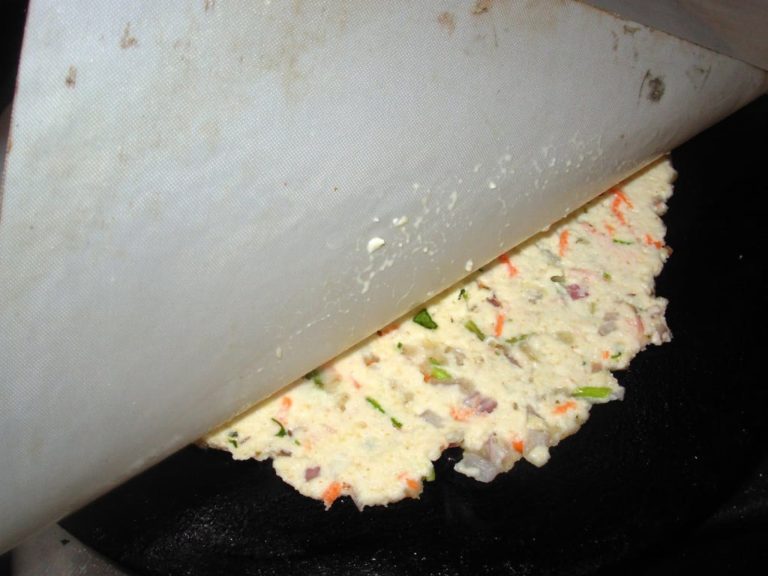 RAVA ROTTI / SOOJI ROTI / RAVA ROTI Recipe | Cook With Smile