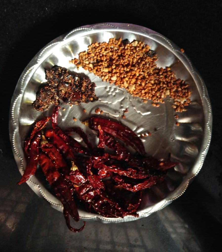 MANGO THOKKU RECIPE / MAVINAKAYI THOKKU / GRATED MANGO PICKLE | Cook ...