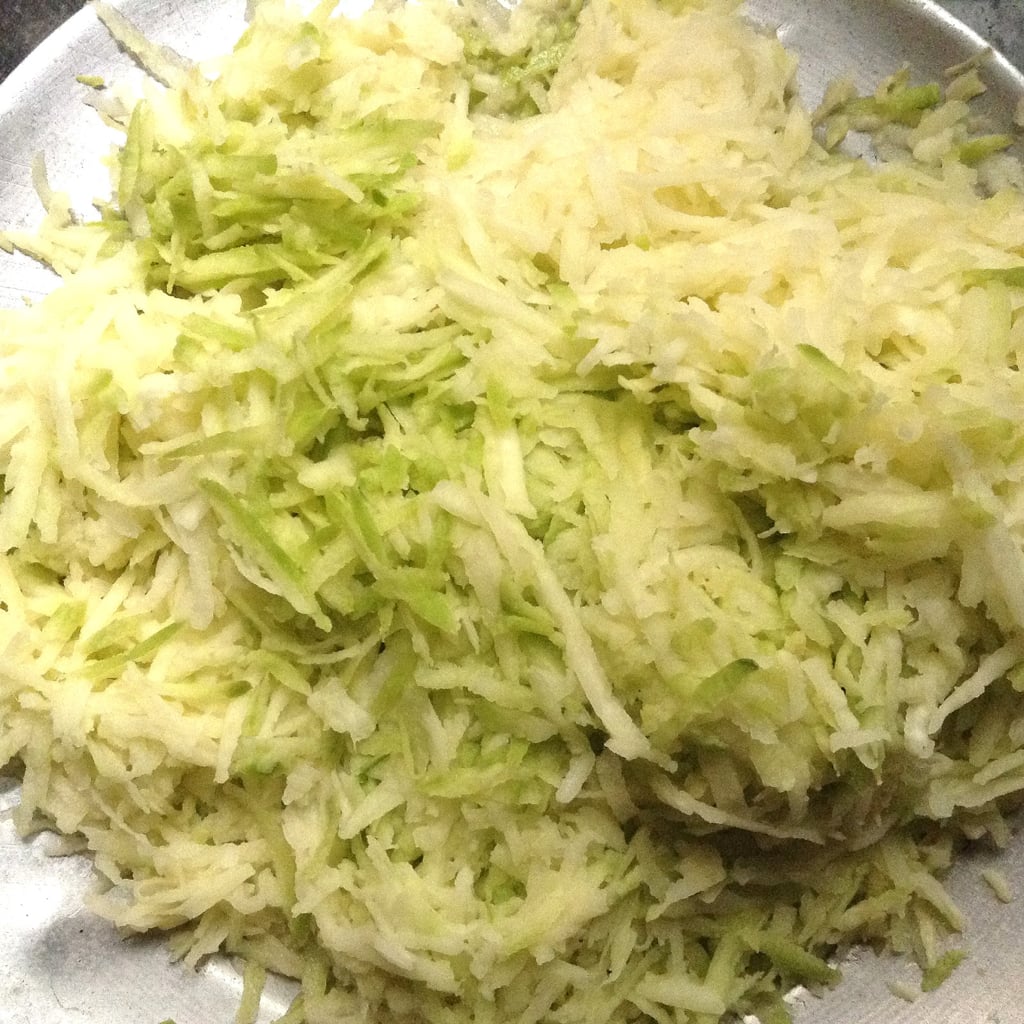 MANGO THOKKU RECIPE / MAVINAKAYI THOKKU / GRATED MANGO PICKLE | Cook ...