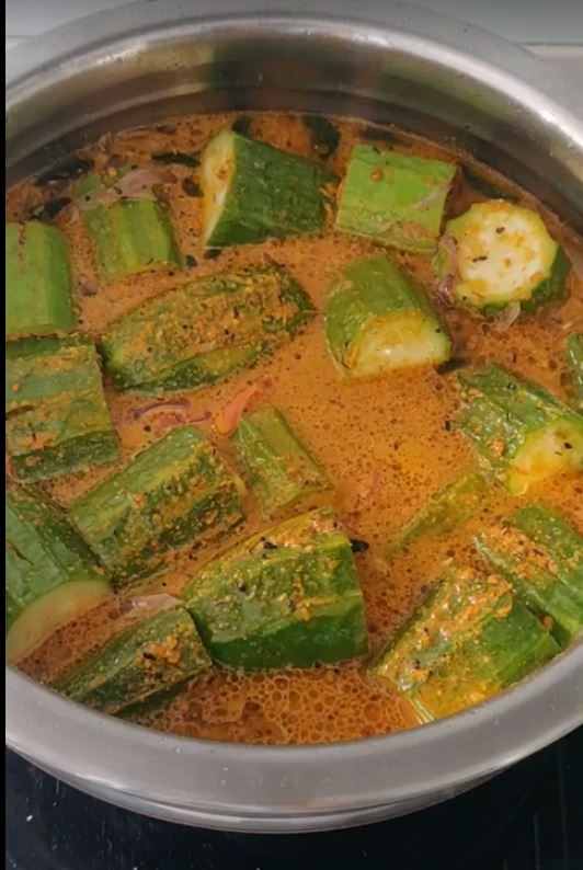 STUFFED RIDGE GOURD / HEEREKAI ENNEGAI ( ENNEGAYI ) / BHARWA TURAI Recipe