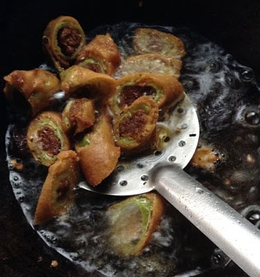 STUFFED CHILLI BAJJI RECIPE / ANDHRA CUT MIRCHI BAJJI /MIRAPAKAYA BAJJI ...