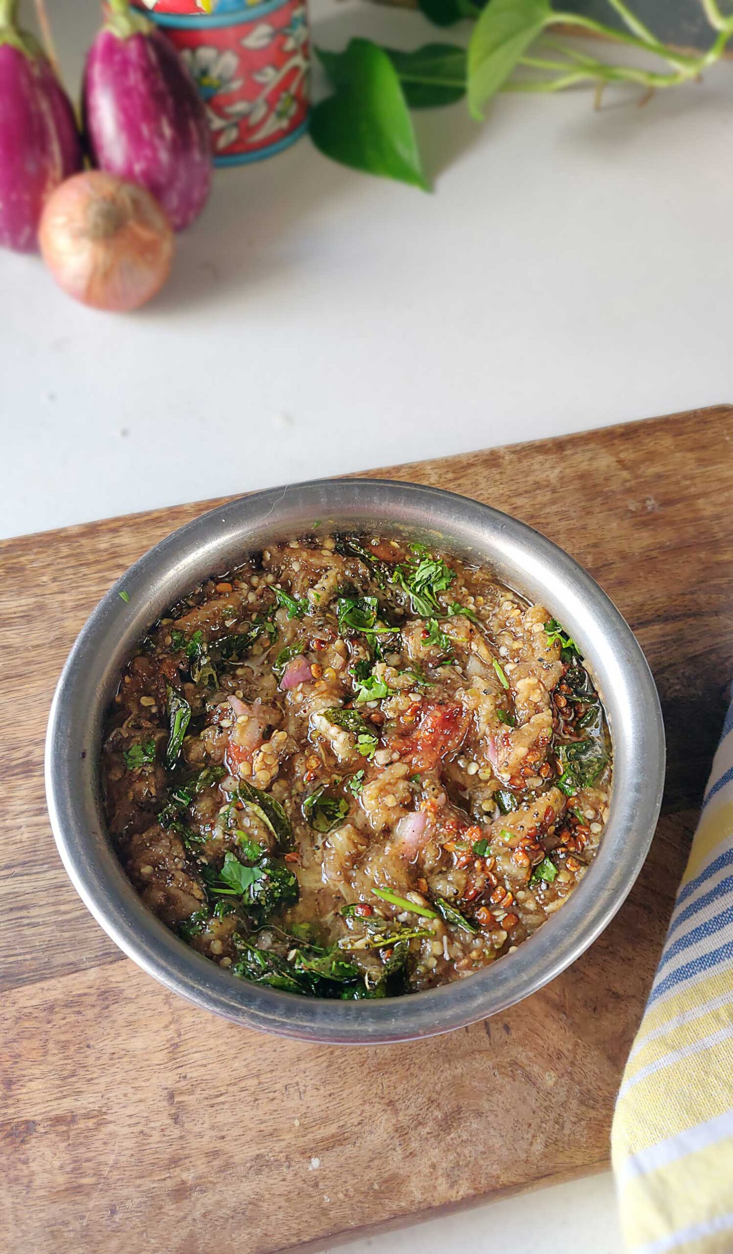 Sutta Badanekayi Gojju / South Indian Style Baingan Bharta