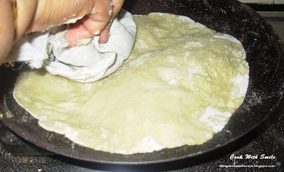 UBBU ROTTI / COORGI ROTTI / RICE BHAKRI RECIPE | Cook With Smile