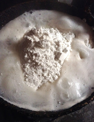 AKKI PENI SANDIGE / SHAVIGE SANDIGE / IDIYAPPAM VADAM Recipe | Cook ...