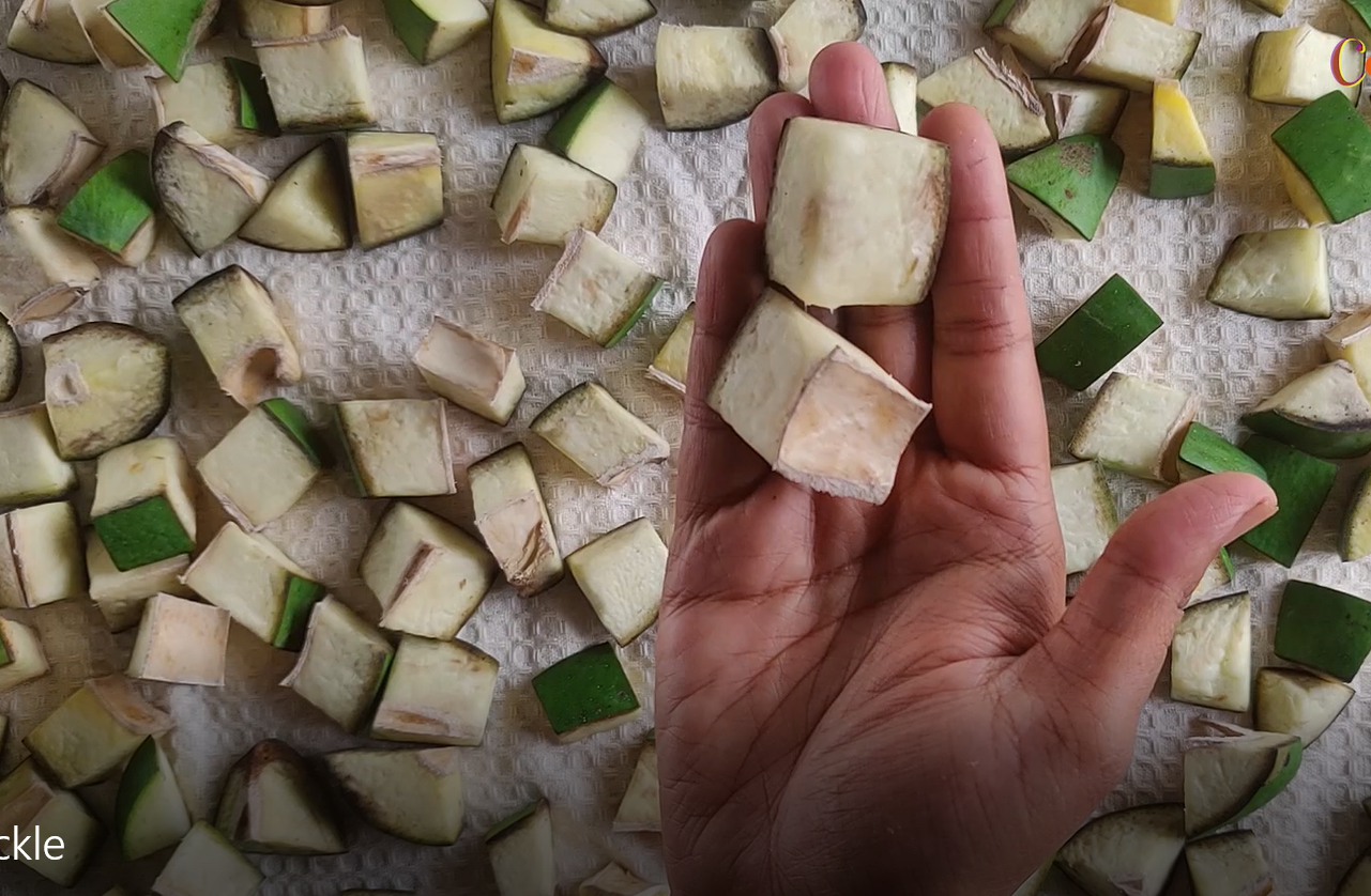AVAKKAI PICKLE / ANDHRA SPECIAL AVAKAYA MANGO PICKLE RECIPE | Cook With ...