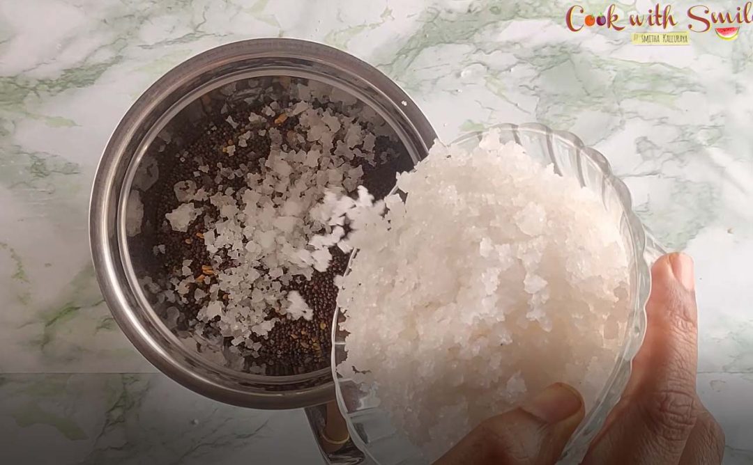 AVAKKAI PICKLE / ANDHRA SPECIAL AVAKAYA MANGO PICKLE RECIPE | Cook With ...