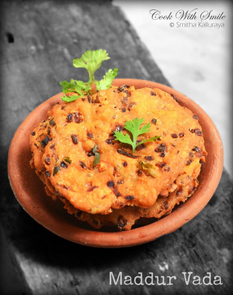MADDUR VADA RECIPE / MADDUR VADE | Cook With Smile