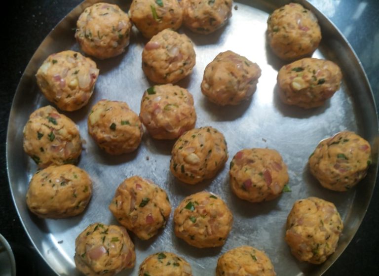 MADDUR VADA RECIPE / MADDUR VADE | Cook With Smile