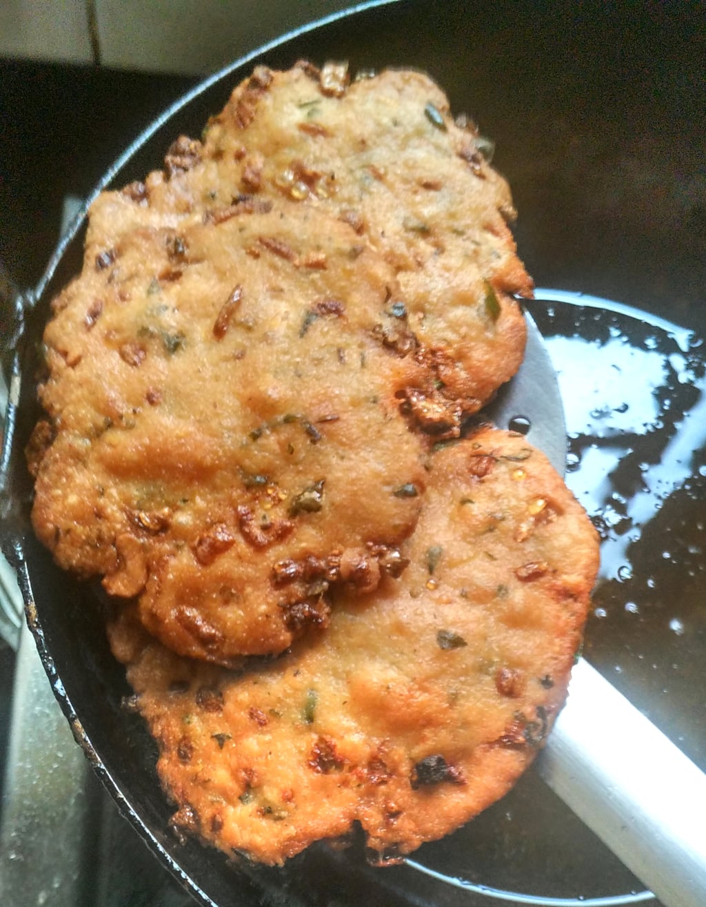 MADDUR VADA RECIPE / MADDUR VADE | Cook With Smile