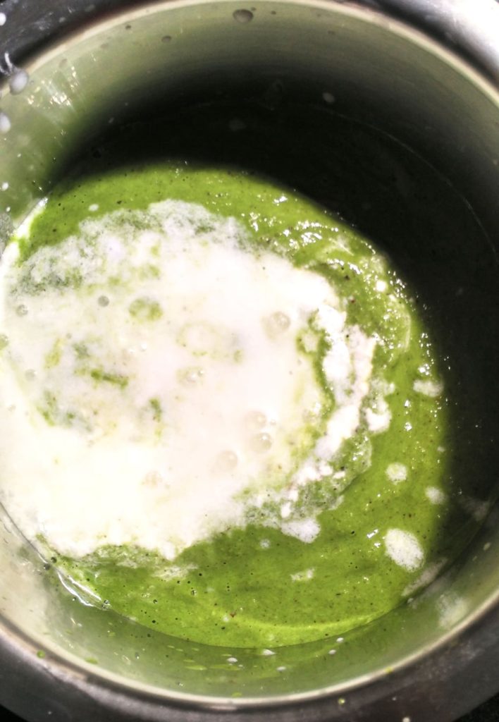 PALAK TAMBLI / PALAK (SPINACH ) TAMBULI / SPINACH RAITA Recipe