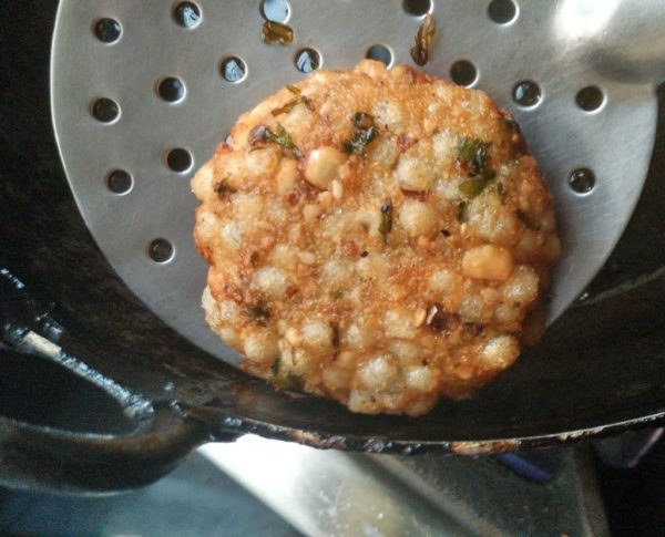 SABUDANA VADA RECIPE / SABAKKI VADA / SAGO VADA RECIPE | Cook With Smile