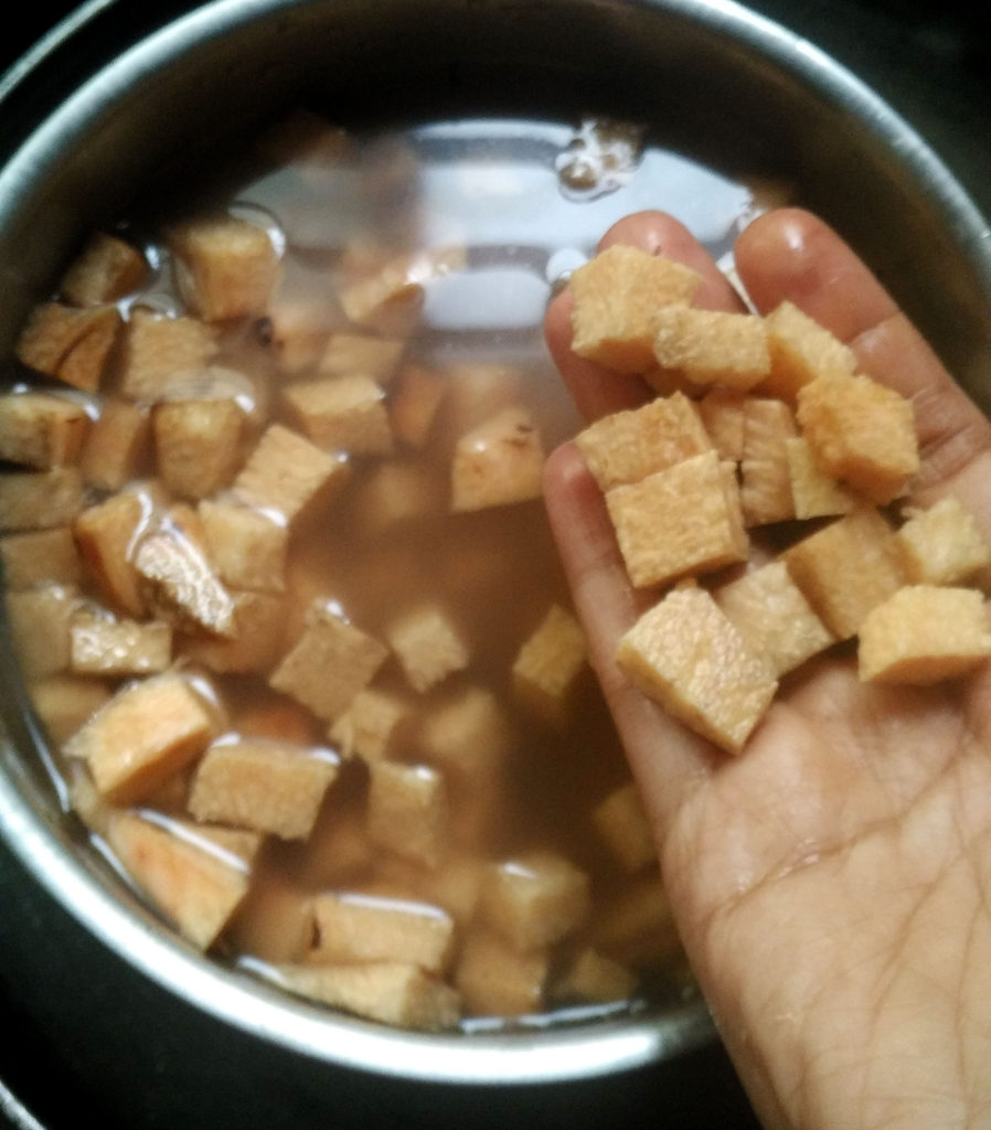 YAM ERISSERY RECIPE / CHENA ERISSERY - KERALA STYLE YAM CURRY RECIPE ...