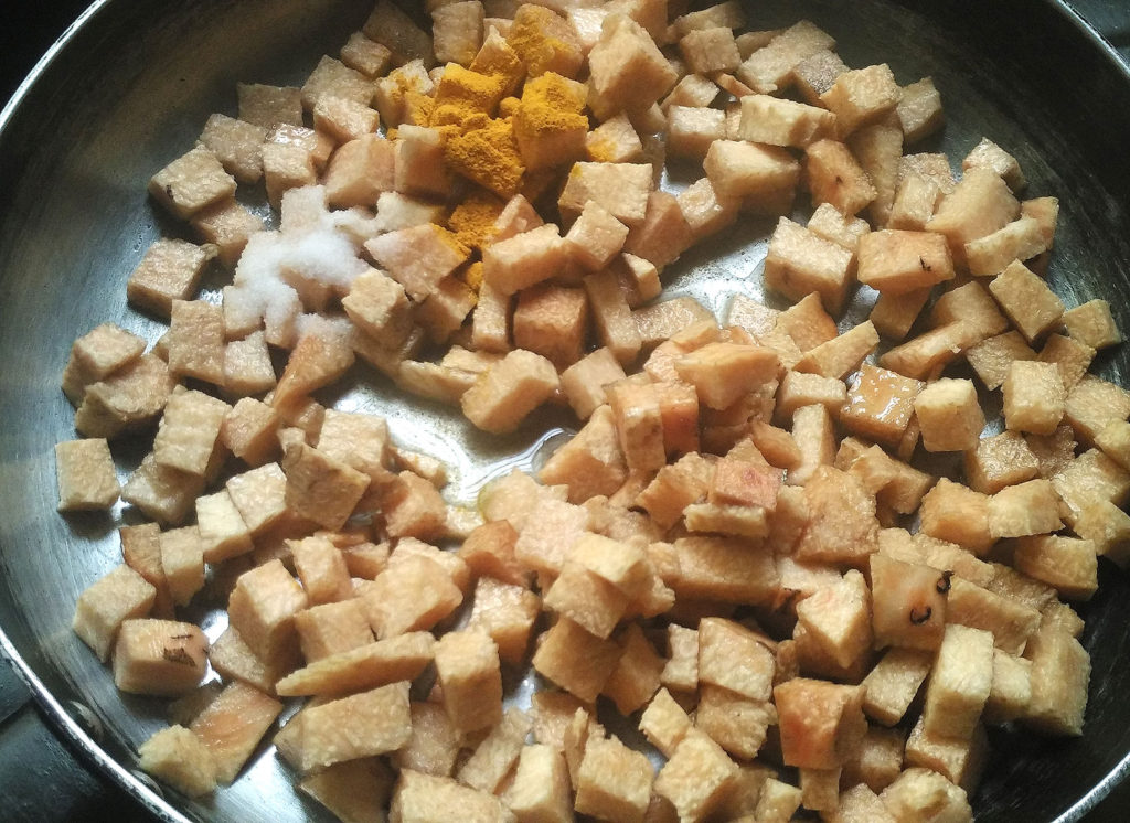 YAM ERISSERY RECIPE / CHENA ERISSERY - KERALA STYLE YAM CURRY RECIPE ...