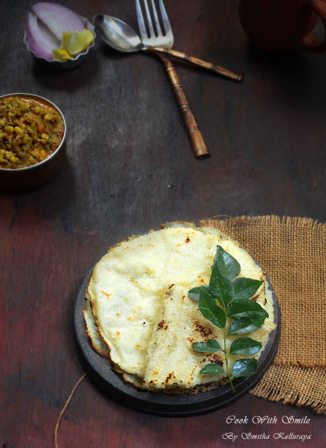 RAVA BHAKRI RECIPE / CHIROTI RAVA ROTI / SOOJI ROTI RECIPE - Cook with ...