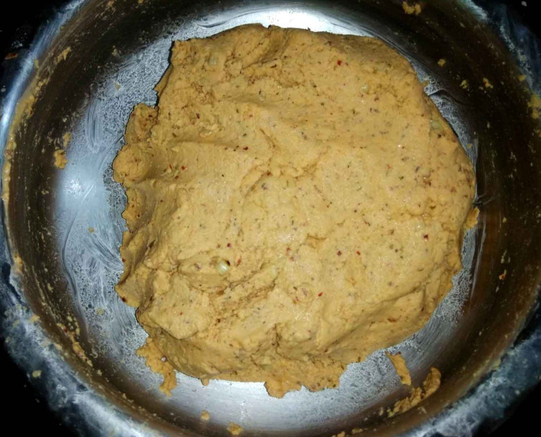 KODUBALE ROTTI RECIPE / KHARA AKKI ROTTI RECIPE - Cook with Smile