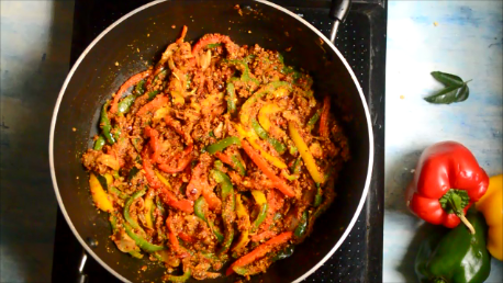 CAPSICUM RICE RECIPE / CAPSICUM MASALA RICE - Cook with Smile