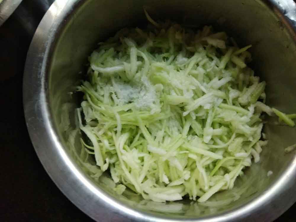 BOTTLE GOURD RAITA RECIPE / LAUKI ( DOODHI ) RAITA / SOREKAYI RAITA ...