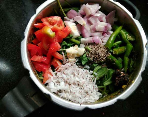 MASOPPU RECIPE / KARNATAKA STYLE SOPPU SAARU RECIPE - Cook with Smile