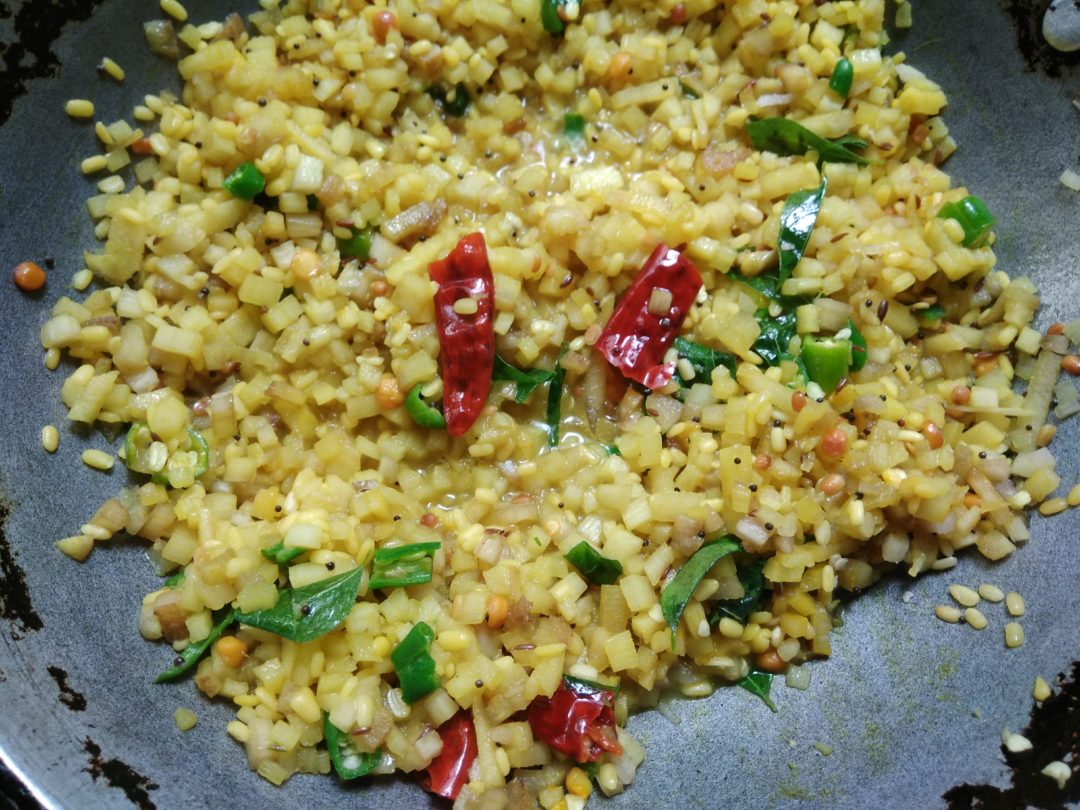 BANANA STEM STIR FRY | BALE DINDINA PALYA | VAZHAITHANDU PORIYAL - Cook ...