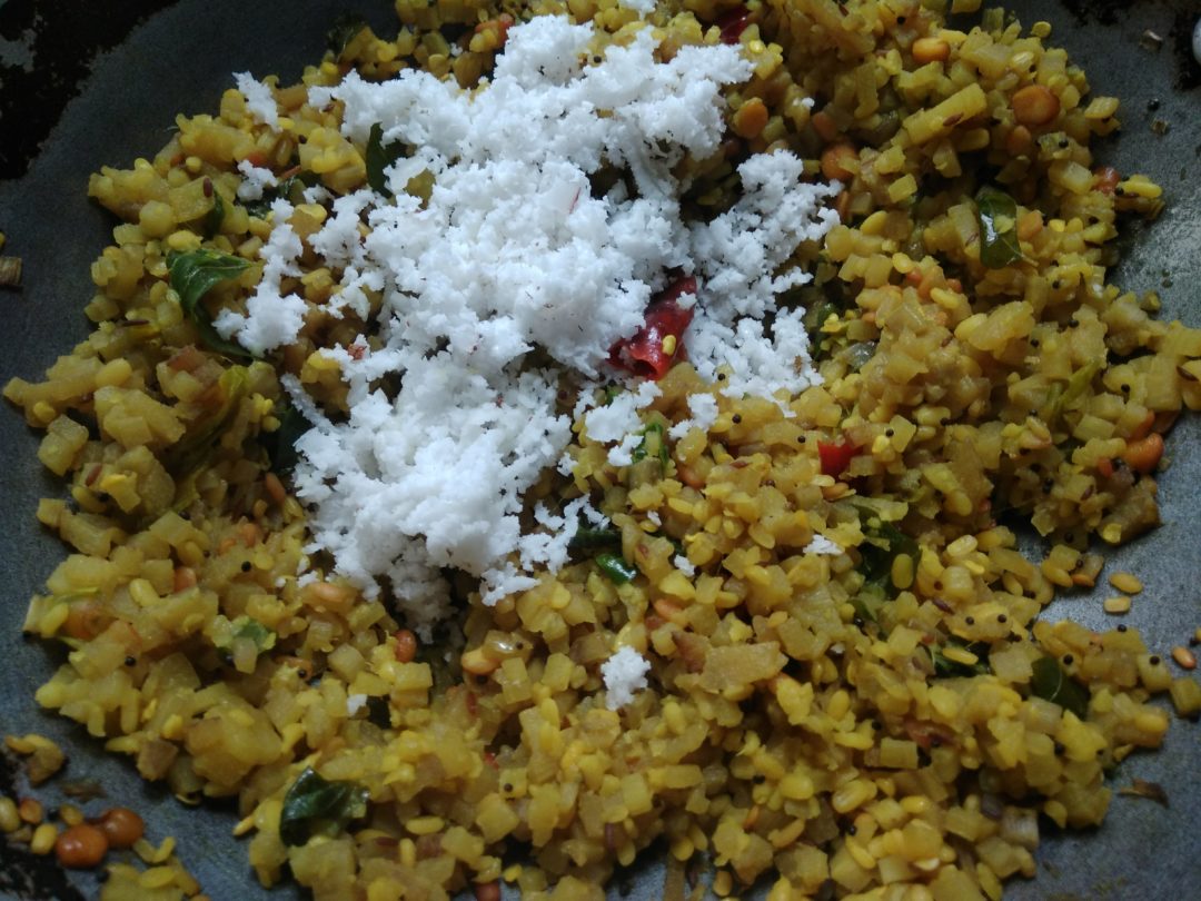 BANANA STEM STIR FRY | BALE DINDINA PALYA | VAZHAITHANDU PORIYAL - Cook ...