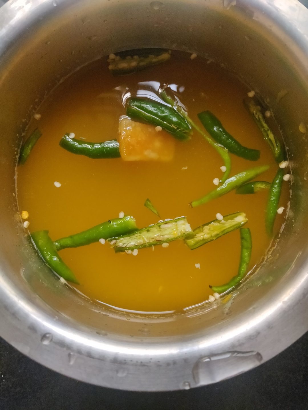 RAW MANGO RASAM RECIPE / MAVINAKAYI SAARU / APPE HULI - Cook with Smile