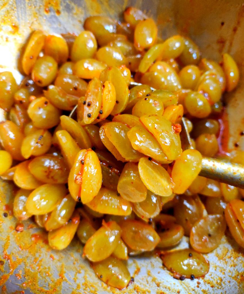 GRAPES PICKLE RECIPE / INSTANT GRAPES PICKLE RECIPE - Cook with Smile