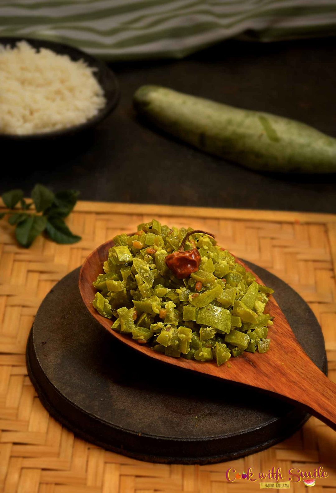 SNAKE GOURD STIR FRY RECIPE / PADAVALAKAI PALYA / PUDALANGAI PORIYAL ...