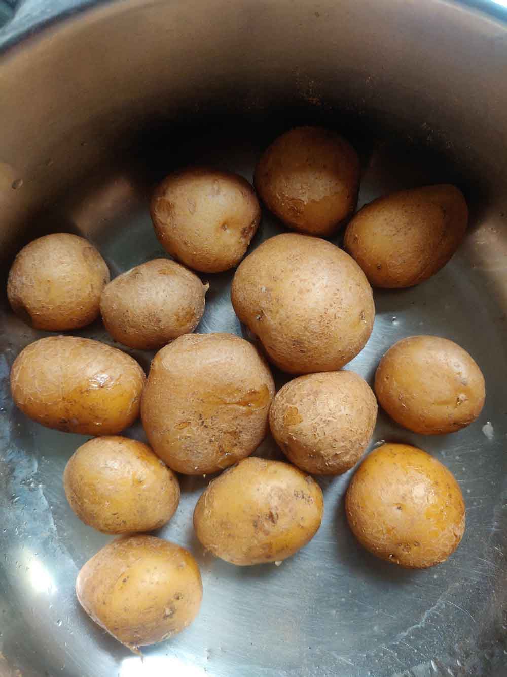 POTATO FRY RECIPE / ALOO FRY RECIPE / BABY POTATO FRY - Cook with Smile