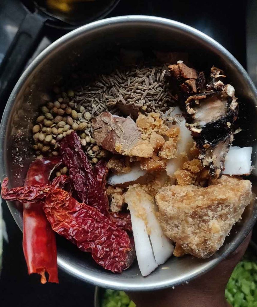 CABBAGE PATHRODE / PATHRODE PALYA RECIPE / PATHRODE - Cook with Smile