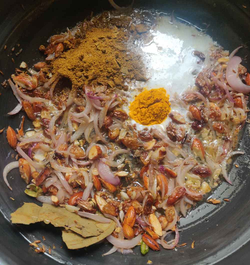 ZAFRANI PULAO RECIPE / INDIAN SAFFRON RICE / SAFFRON PULAO - Cook with ...