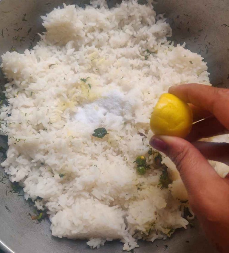 SABSIGE SOPPU CHITRANNA / DILL LEAVES RICE RECIPE - Cook with Smile