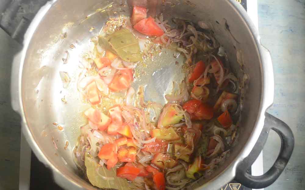 RICE BATH RECIPE / KARNATAKA STYLE VEG PULAO RECIPE - Cook with Smile