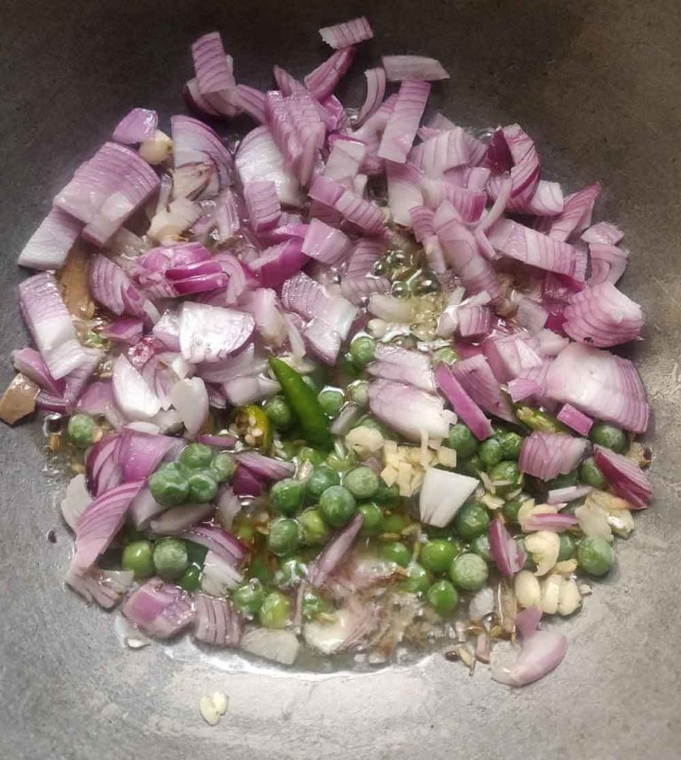 TOMATO POHA RECIPE / TOMATO AVALAKKI RECIPE / THAKKALI AVAL - Cook with ...