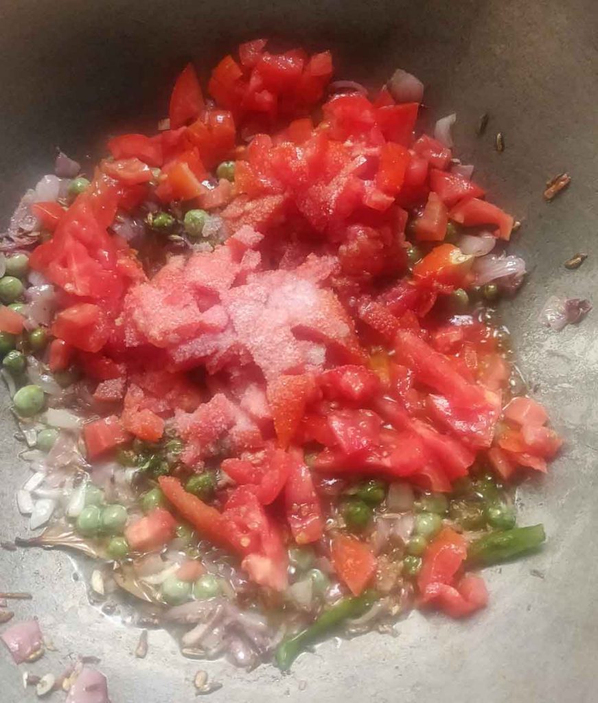 TOMATO POHA RECIPE / TOMATO AVALAKKI RECIPE / THAKKALI AVAL - Cook with ...