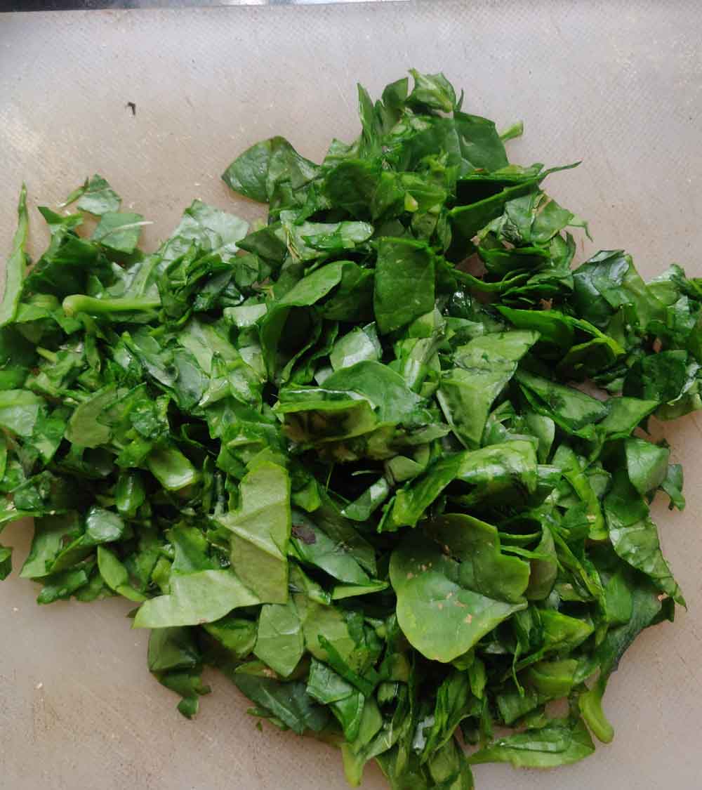 BASALE SOPPU THAMBLI RECIPE / MALABAR SPINACH THAMBULI - Cook with Smile