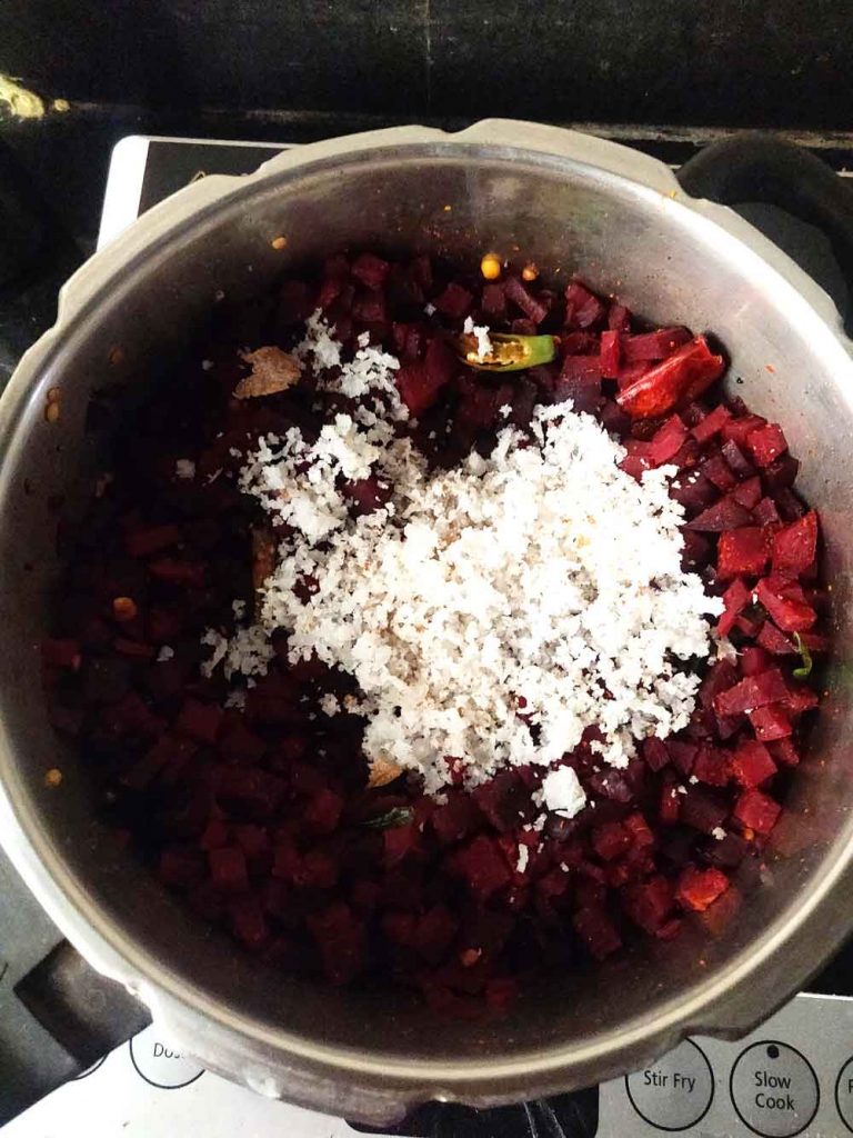 BEETROOT PALYA RECIPE / BEETROOT PORIYAL / SOUTH INDIAN BEETROOT STIR ...