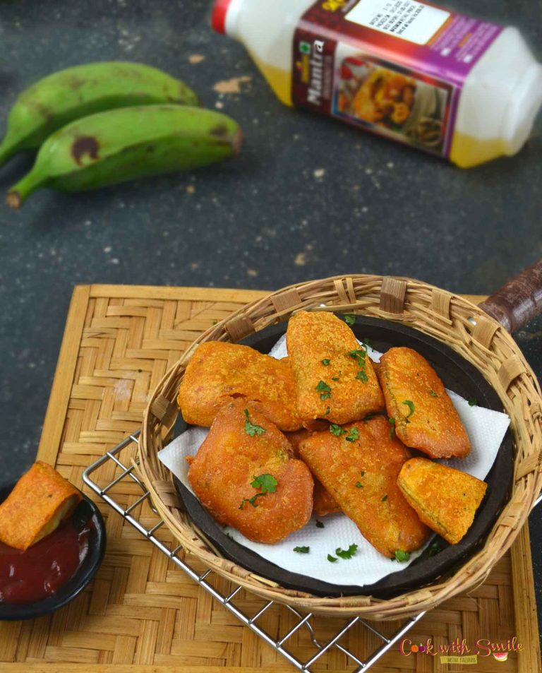 RAW BANANA BAJJI / BALEKAI BAJJI / VAZHAKKAI BAJJI / ARATIKAYA BAJJI ...