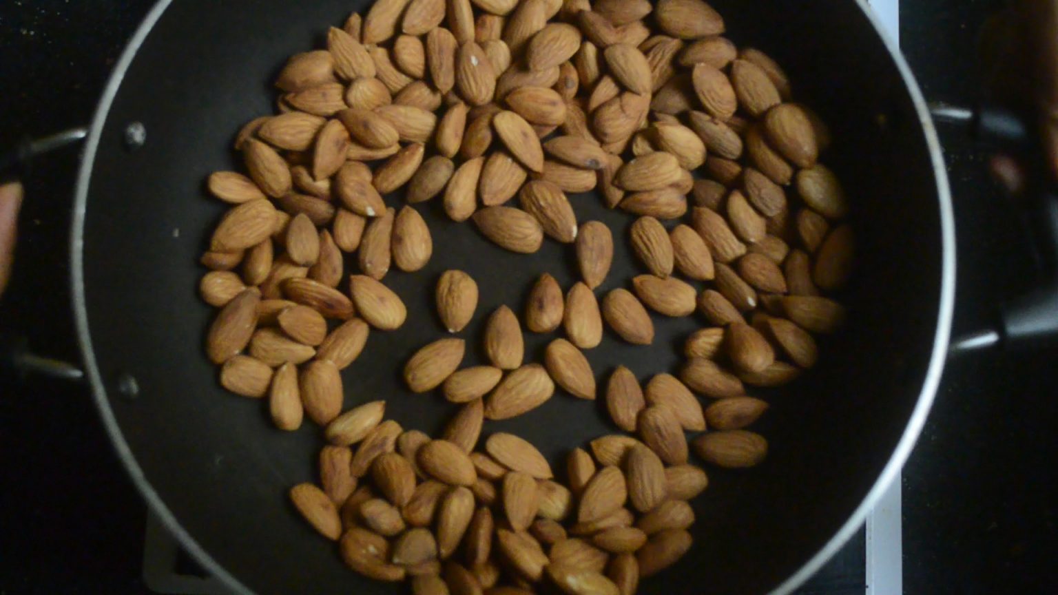 HOMEMADE BADAM MILK POWDER RECIPE/MTR BADAM POWDER RECIPE - Cook with Smile